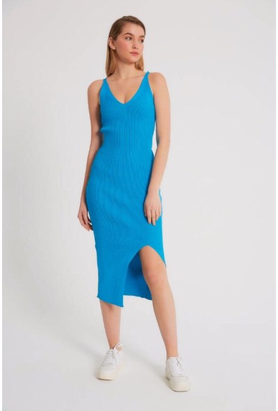 Merfas Yırtmaç Detay Askılı Turkuaz Renk Elbise