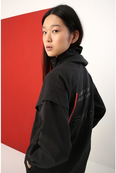 Kapüşonlu Baskılı Trençkot