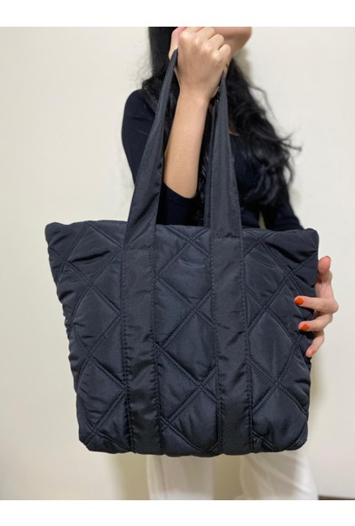 Kadın Siyah Renk Tek Bölmeli Fermuarlı El ve Omuz Çantası