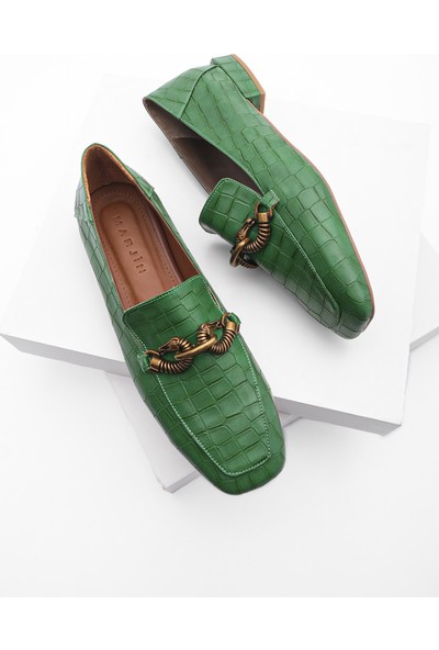 Marjin Kadın Loafer Makosen Ayakkabı Küt Burun Dragon Aksesuarlı Alva Marjin Kadın Loafer Makosen Ayakkabı Küt Burun Dragon Aksesuarlı Alva