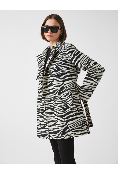 Koton Kadın Zebra Desenli Trençkot Koton Kadın Zebra Desenli Trençkot