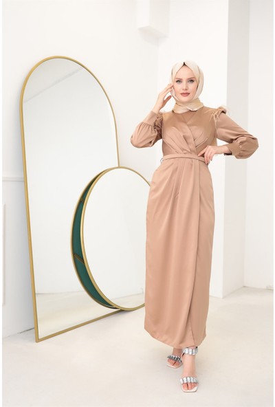 Omuzu Tüylü Kemerli Abiye - Altın