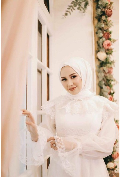 Elizabeth Abiye - Beyaz