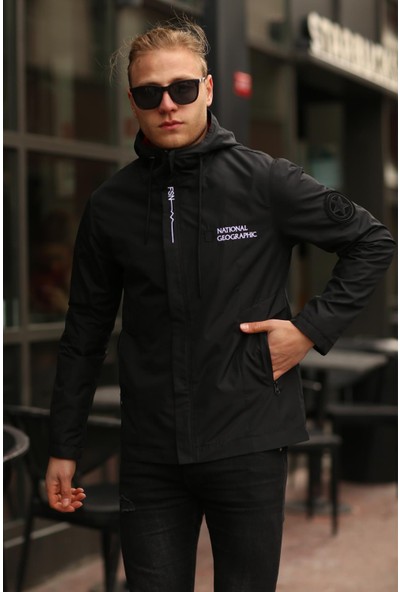 Erkek Suya ve Rüzgara Dayanıklı Siyah Yağmurluk Erkek Suya ve Rüzgara Dayanıklı Siyah Yağmurluk