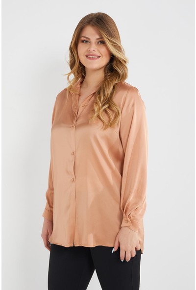 Nell Büyük Beden Yakalı Kol Manşetli Saten Gömlek