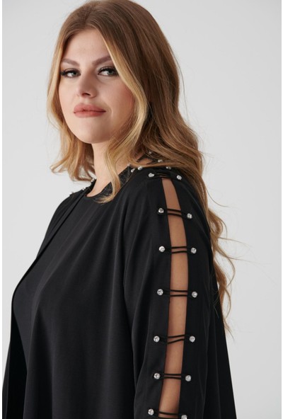 Büyük Beden Kol Üstü Aksesuarlı Siyah Ceket