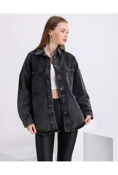 Turquoise Kadın Antrasit Renk Oversize Denim Gömlek Ceket Turquoise Kadın Antrasit Renk Oversize Denim Gömlek Ceket