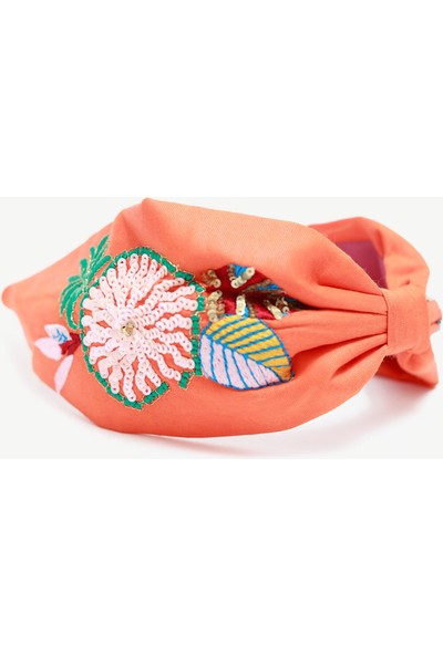 Yargıcı Çiçek Nakışlı Taç