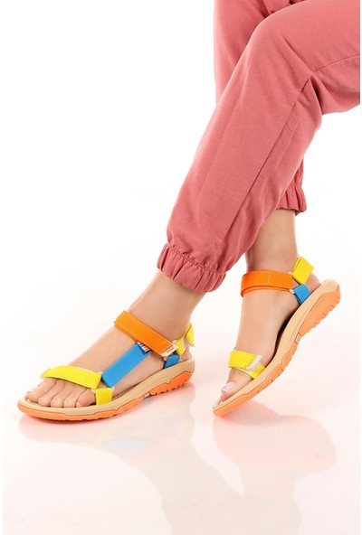 Soby Shoes Kadın Günlük Outdoor Trekking Cırtlı Kaymaz Taban Sandalet SOBY11050033 Soby Shoes Kadın Günlük Outdoor Trekking Cırtlı Kaymaz Taban Sandalet SOBY11050033