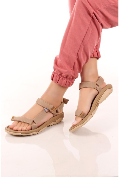 Soby Shoes Kadın Günlük Outdoor Trekking Cırtlı Kaymaz Taban Sandalet SOBY11050033 Soby Shoes Kadın Günlük Outdoor Trekking Cırtlı Kaymaz Taban Sandalet SOBY11050033