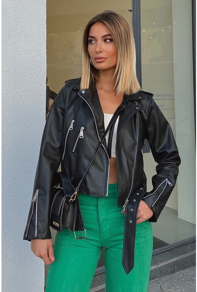MyLove Süs Cepli Biker Ceket Siyah MyLove Süs Cepli Biker Ceket Siyah