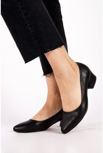 Hayalimdeki Ayakkabı Sandra Siyah Cilt Topuklu Ayakkabı 39