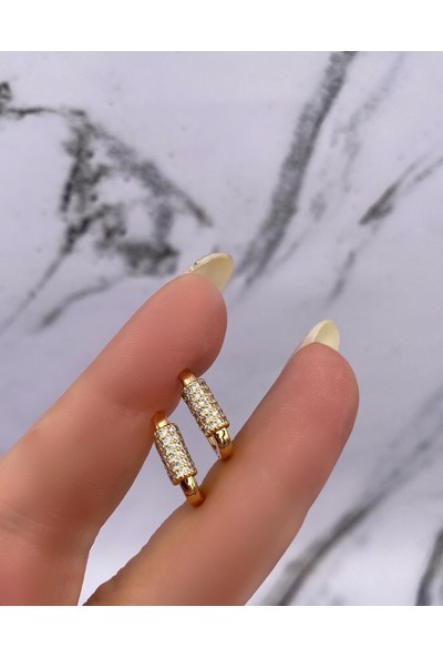 The Goyas Accesories Pandora Gold Mini Küpe The Goyas Accesories Pandora Gold Mini Küpe