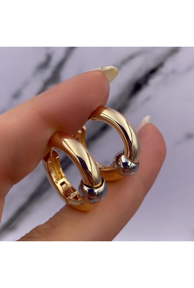 The Goyas Accesories Ortası Silver Top Model Gold Halka Orta Boy Küpe The Goyas Accesories Ortası Silver Top Model Gold Halka Orta Boy Küpe