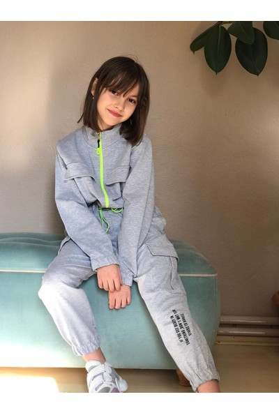 Akkuzu Kids Kız Çocuk Kargo Cepli Beli Lastikli Tulum Akkuzu Kids Kız Çocuk Kargo Cepli Beli Lastikli Tulum