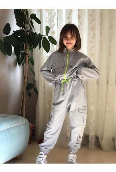 Akkuzu Kids Kız Çocuk Kargo Cepli Beli Lastikli Tulum Akkuzu Kids Kız Çocuk Kargo Cepli Beli Lastikli Tulum