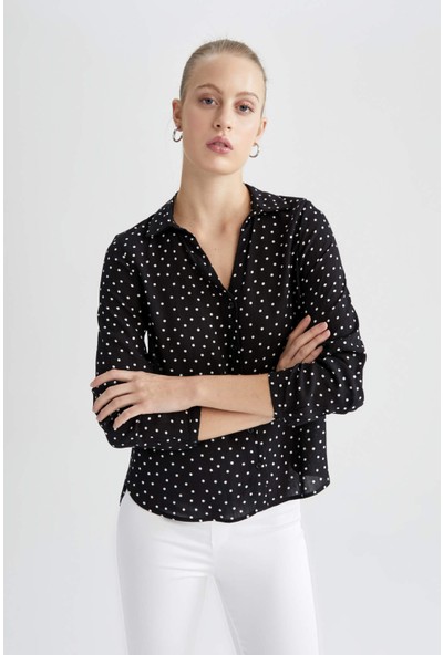 DeFacto Regular Fit V Yaka Puantiye Desenli  Uzun Kollu Kumaşlı BLUZ W9616AZ22SM