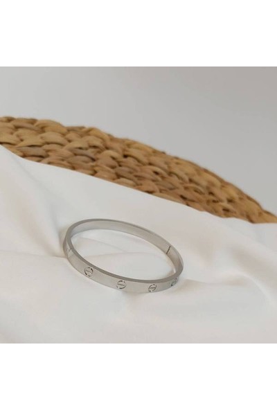 Gümüş Renk Bileklik