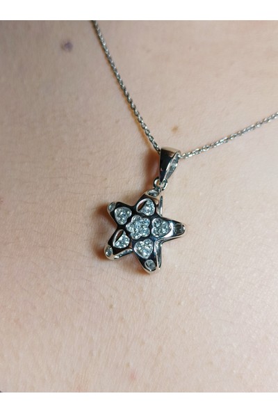 Firuze Gümüş Yıldız Havuz Şeklınde Taşlı Kolye