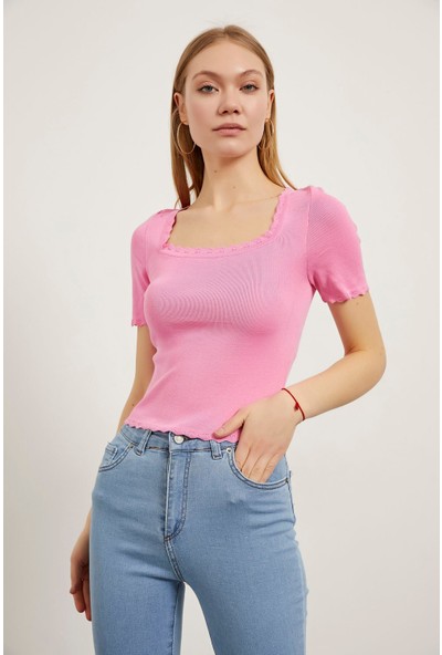 Armalife 1113 Kare Yaka Kısa Kol Kadın Triko Bluz Armalife 1113 Kare Yaka Kısa Kol Kadın Triko Bluz