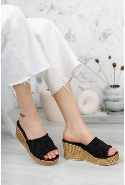 Xstreet Düz Hasır Dolgu Taban Kadın Terlik Xstreet Düz Hasır Dolgu Taban Kadın Terlik