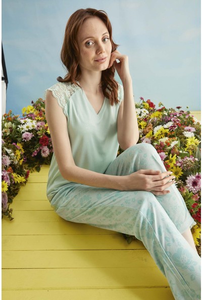 Aydoğan Kadın Omzu Dantelli Pijama Takımı Aydoğan Kadın Omzu Dantelli Pijama Takımı