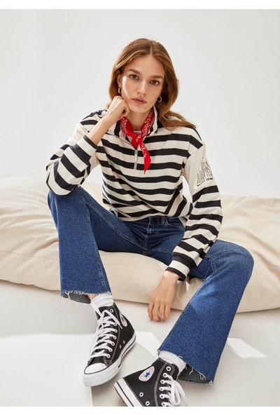 Mavi Çizgili Yarı Fermuarlı Sweatshirt