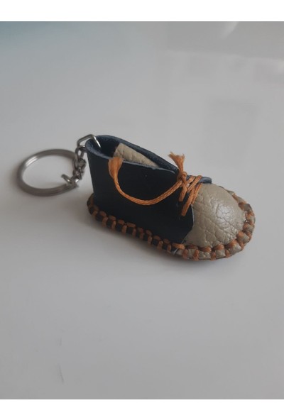 Kartal Deri Deri Sevimli Minik Ayakkabı Anahtarlık Kartal Deri Deri Sevimli Minik Ayakkabı Anahtarlık