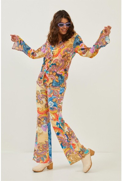 Setre Sarı Şal Desenli Uzun Kol Gömlek Flare Pantolon Takım Setre Sarı Şal Desenli Uzun Kol Gömlek Flare Pantolon Takım