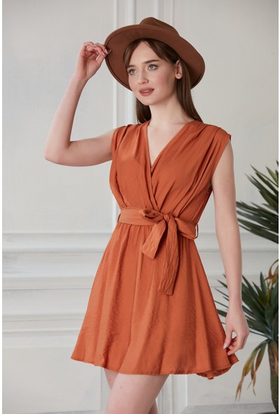 Miss Churchill Tarçın Kemer Detaylı Kısa Elbise