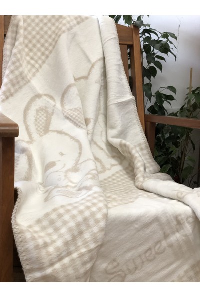 Merinos Pamuklu Oyuncak Hediyeli Bebek Battaniyesi Merinos Pamuklu Oyuncak Hediyeli Bebek Battaniyesi