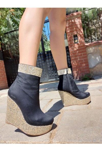 udbyswoman Daina Siyah Süet - Gold Simli Dolgu Topuklu Bot udbyswoman Daina Siyah Süet - Gold Simli Dolgu Topuklu Bot