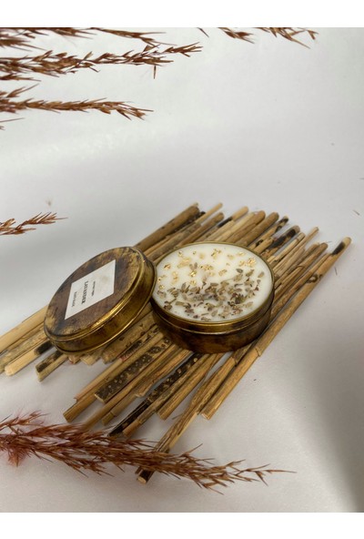 Shader Candle Metal Kutu Kokulu Lavanta Bahçesi Doğal Soya Mum Shader Candle Metal Kutu Kokulu Lavanta Bahçesi Doğal Soya Mum