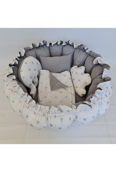 Babynest Dünyası Battaniyeli Gri Pike Miki Yuvarlak Babynest Uyku ve Oyun Minderi Babynest Dünyası Battaniyeli Gri Pike Miki Yuvarlak Babynest Uyku ve Oyun Minderi