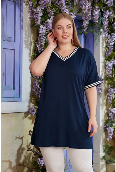 Rmg Kol ve Yaka Şerit Detaylı Büyük Beden Lacivert Tişört