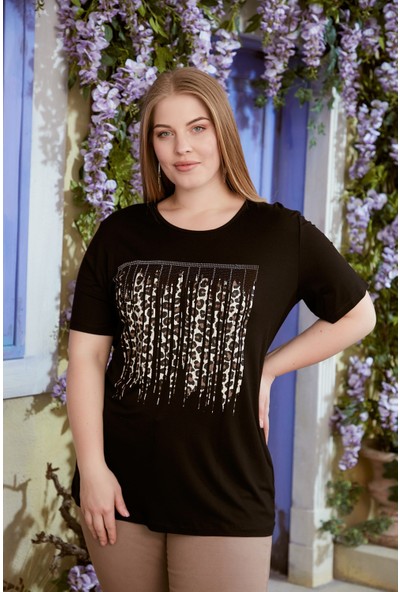 Rmg Taş ve Leopar Baskılı Sırt Detaylı Büyük Beden Siyah Tişört Rmg Taş ve Leopar Baskılı Sırt Detaylı Büyük Beden Siyah Tişört