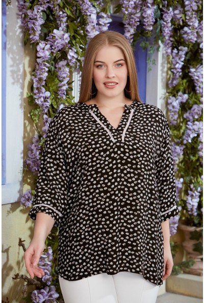 Rmg Yaka ve Kol Detaylı Desenli Büyük Beden Siyah Bluz