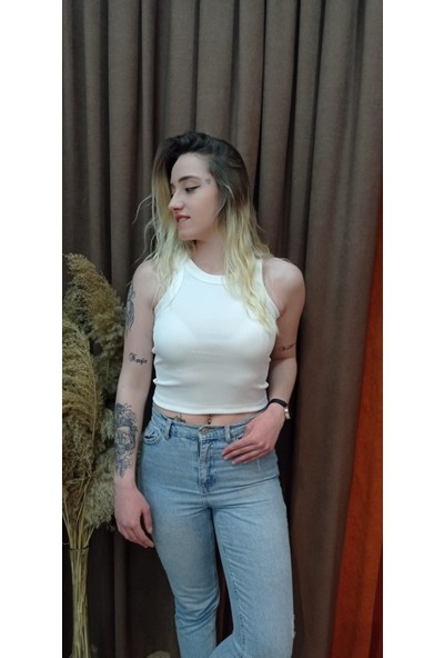 Boutique Bordo Kadın Beyaz Kaşkorse Kolsuz Halter Yaka Bluz Boutique Bordo Kadın Beyaz Kaşkorse Kolsuz Halter Yaka Bluz