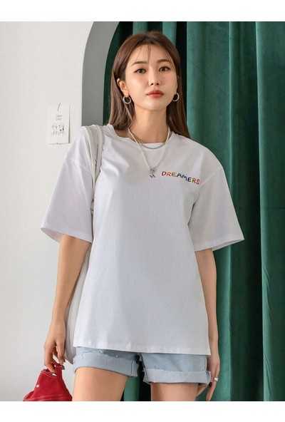 VBS Vibes Kadın Beyaz Oversize Dreamers Baskılı T-Shirt