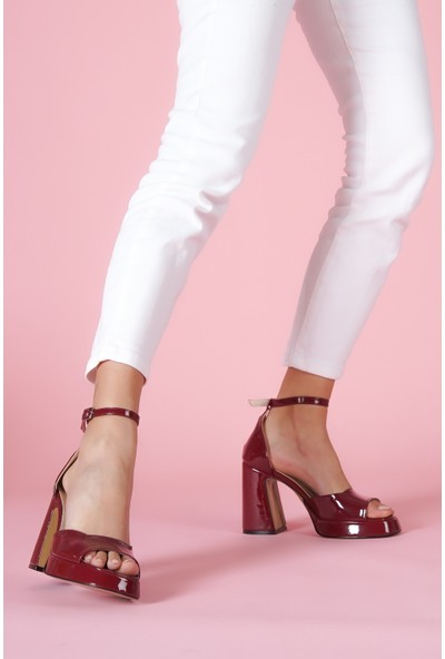 Divolya Alpha Bordo Bilekten Bağlamalı Dolgu Topuklu Ayakkabı Divolya Alpha Bordo Bilekten Bağlamalı Dolgu Topuklu Ayakkabı