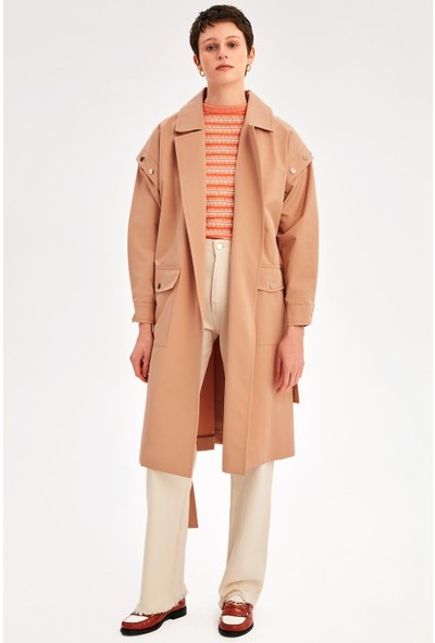 Perspective Dawn Rahat Kalıp Çıt Çıt Kollu Açık Deve Tüyü Trençkot Perspective Dawn Rahat Kalıp Çıt Çıt Kollu Açık Deve Tüyü Trençkot