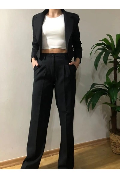 El & In Collection %60 Polyester %40 Viskon, Dokuma Kumaş Manken Üzerindeki Beden (S) El & In Collection %60 Polyester %40 Viskon, Dokuma Kumaş Manken Üzerindeki Beden (S)
