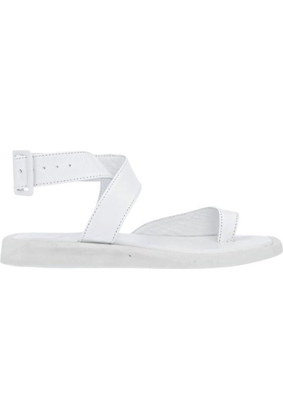 Albini 10255 Hakiki Deri Parmakarası Kadın Sandalet Beyaz Albini 10255 Hakiki Deri Parmakarası Kadın Sandalet Beyaz