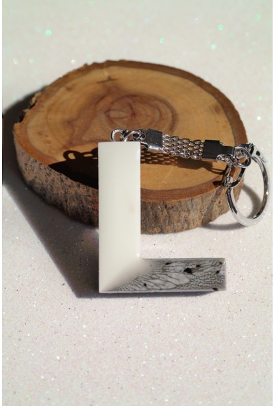 May Collection Epoksi L Harfi Gri Beyaz Anahtarlık