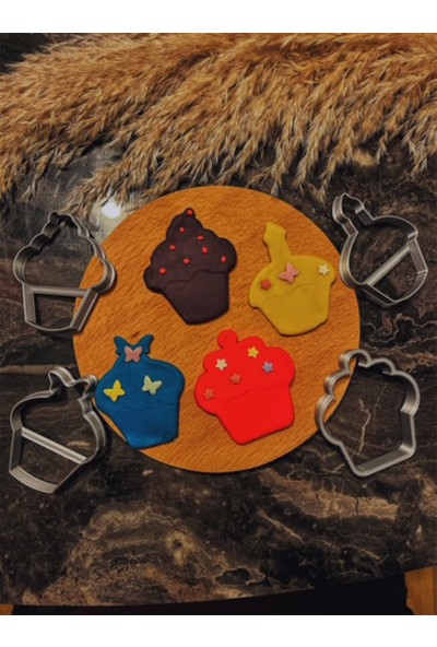 Small Shapes Cupcake 4'lü Kurabiye Kalıbı Seti Small Shapes Cupcake 4'lü Kurabiye Kalıbı Seti
