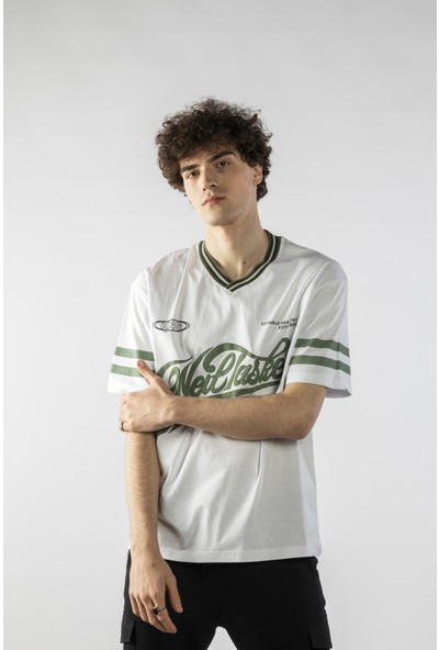 Beyaz Erkek Yazı Baskılı Oversize Ribana Yaka Kısa Kollu T-Shirt Beyaz Erkek Yazı Baskılı Oversize Ribana Yaka Kısa Kollu T-Shirt