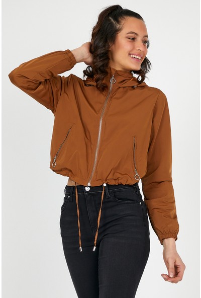 Helenist Kadın Kapüşonlu Mevsimlik Astarlı Ince Mont - Kahverengi Helenist Kadın Kapüşonlu Mevsimlik Astarlı Ince Mont - Kahverengi