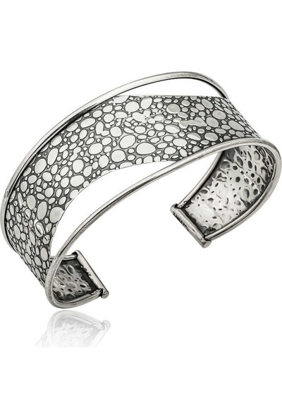 Aradığın Şeyler Gümüş Eskitme Desenli Bayan Bilezik