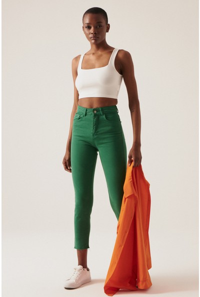 22SS-01-0160 Crop Kare Yaka 22SS-01-0160 Crop Kare Yaka