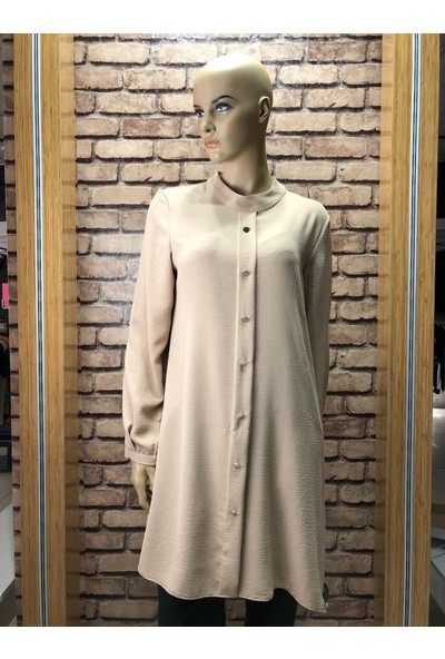 Nadide Hakim Yaka Kendinden Patlı Tunik Nadide Hakim Yaka Kendinden Patlı Tunik